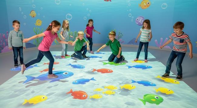 Interactive Floor Projection Game - Stepping on Fish