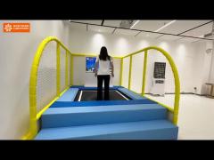 Εσωτερική οθόνη 55 ιντσών All-in-one Kinect Διαδραστικά παιχνίδια Πάρκο τραμπολίνο Παιδική χαρά Παιδικό τραμπολίνο AR για παιδιά