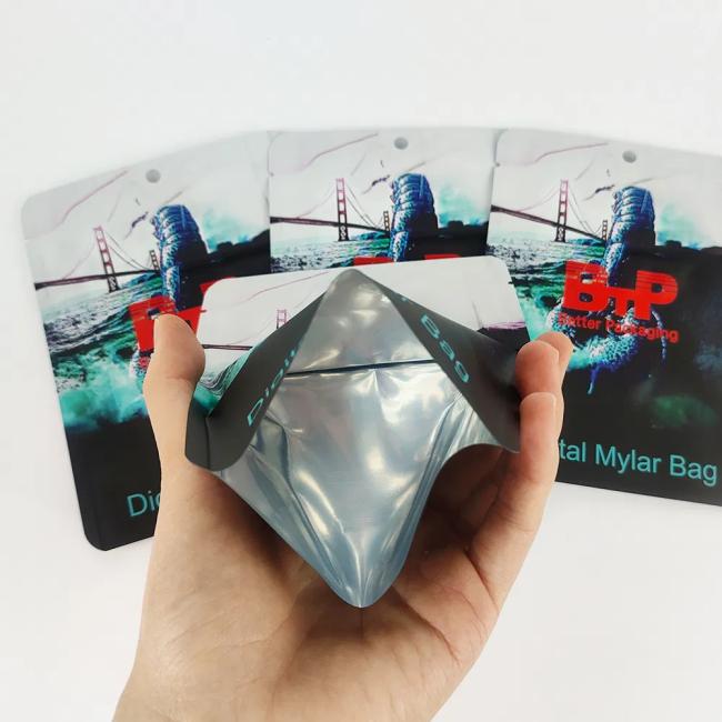 Different sizes of custom packaging bags