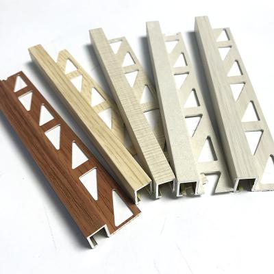 Cina Il bordo di alluminio delle mattonelle sistema le mattonelle su misura del metallo sistema la decorazione domestica in vendita