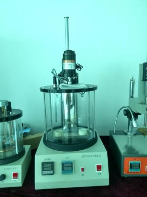 Chine Les huiles de pétrole d'ASTM D1401 et les caractéristiques synthétiques de Demulsibility de fluides arrosent l'appareil de contrôle de séparabilité à vendre
