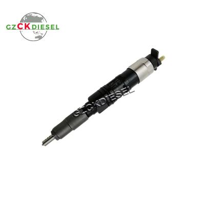 中国 ディーゼル燃料インジェクター 095000-6490 095000-8800 DZ100217 RE546781 RE524382 John-Deere 6068 エンジン用 販売のため