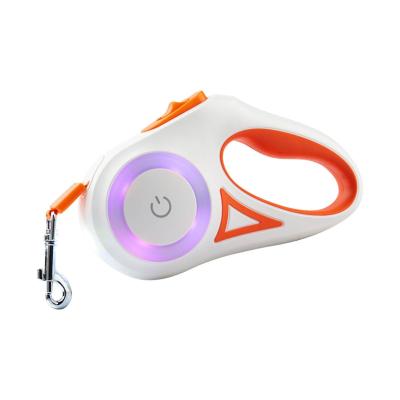 중국 중견용 LED 조명 강아지 리드 내구성 나일론 자동 후집성 애완 동물 산책 리드 판매용