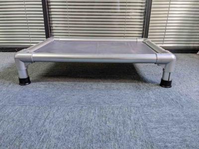 Κίνα Αδιάβροχο Customized Aluminum Frame Dog Bed για μεγάλα σκυλιά Εύκολο πλύσιμο Luxury Pet Bed προς πώληση