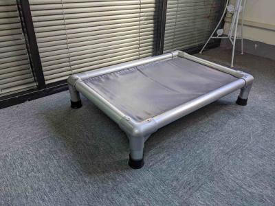Κίνα Αδιάβροχο Customized Aluminum Frame Dog Bed για μεγάλα σκυλιά Εύκολο πλύσιμο Luxury Pet Bed προς πώληση