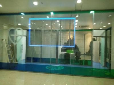 China Ultrafino transparente a todo color de cristal de la exhibición P10 del módulo del LED en venta