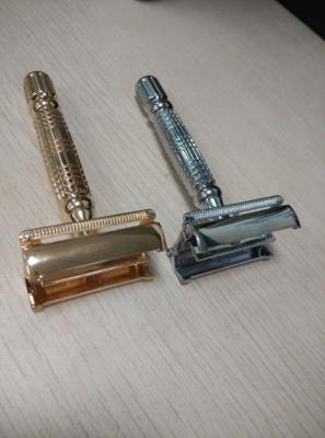 Cina Uomini ergonomici di progettazione che radono il rasoio di sicurezza della farfalla, torsione per aprire testa in vendita