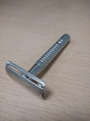 Cina Rasoio di sicurezza aperto della farfalla classica, singolo regalo del rasoio della lama per gli uomini in vendita