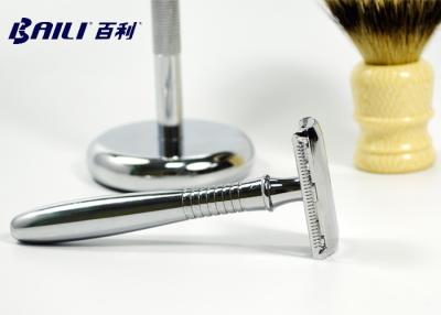 Cina Cromo di lusso che rade regalo messo - doppio supporto della spazzola del tasso del rasoio di sicurezza del bordo in vendita