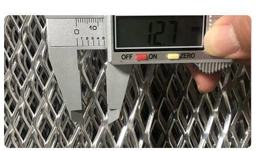 PVC Coated, Hot-Dipped Galvanized Aluminum Expanded Metal Mesh Carbon Steel, Stainless Steel Metal Stretched Mesh for Barbecue Wire Mesh