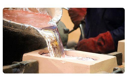 Ocean Ship 600mm*750mm Remelting 15kg 20kg Al7 Al8 Al9 99.98% 99.99% Aluminium Ingot