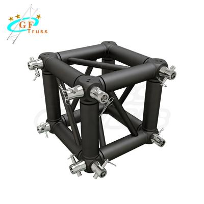 China Diámetro de la dureza 50m m de la espita de la caja alto de las maneras de aluminio de la esquina del braguero seis en venta