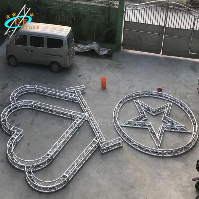 Chine forme aiguë d'étoile du coeur cinq de botte de 4M Length Aluminium Arch à vendre