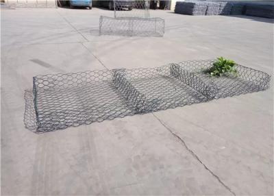 中国 電流を通された石造りの擁壁は斜面の保護のための60x80mmの石の蛇籠のバスケットをおりに入れる 販売のため