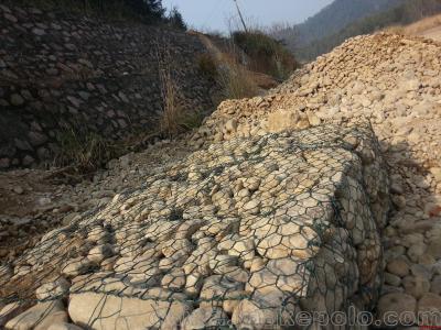 中国 6X2X0.17mの熱い浸された電流を通された金網の蛇籠の鋼鉄蛇籠のおり 販売のため