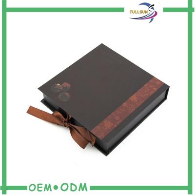 China De speciale Dozen van de het Lint Magnetische Gepersonaliseerde Chocolade van Chocolade Verpakkende Dozen Te koop