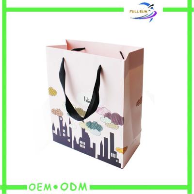 Cina Sacchetto della spesa di carta amichevole di Eco, PMS decorativo/CMYK del contenitore di regalo in vendita
