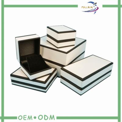 Cina Pacchetto stabilito della carta patinata quella di lusso dei contenitori di regalo dei gioielli di Kraft in vendita
