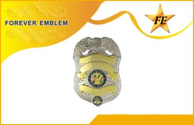 中国 旧式なめっきのツートーン警察は付属品として安全ピンのバッジに金属をかぶせます 販売のため