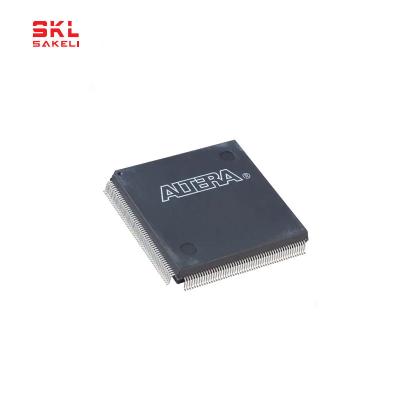 Cina Soluzione inclusa ad alto rendimento programmabile del chip EPF6016QC208-3N FPGA di IC in vendita