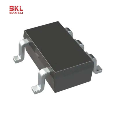 Cina Memoria di serie di AT24CS08-STUM-T 8 Kbit EEPROM per alto stoccaggio di caratteristiche di funzionamento in vendita