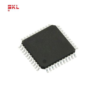 中国 XCR3064XL-10VQG44Iプログラム可能なICの破片3.3V 64 Macrocell CPLD 販売のため