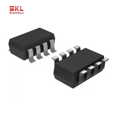 Cina MAX3362EKA+T IC ha integrato il controllo 20Mbps 50mV della dissipazione di potere del ricevitore del chip in vendita