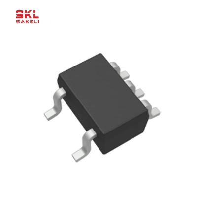 Cina SN74AUP1G08DCKR IC Chip Single 0.8V a potere basso 3.6V ED a logica CI del portone in vendita