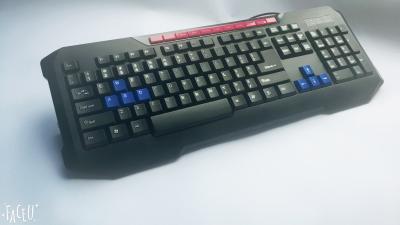 China Voelt het multimedia Getelegrafeerde Gokkentoetsenbord met Comfortabele Backlight Te koop