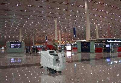 Cina Macchina automatica del pavimento dell'impianto di lavaggio multifunzionale del pavimento per l'hotel in vendita