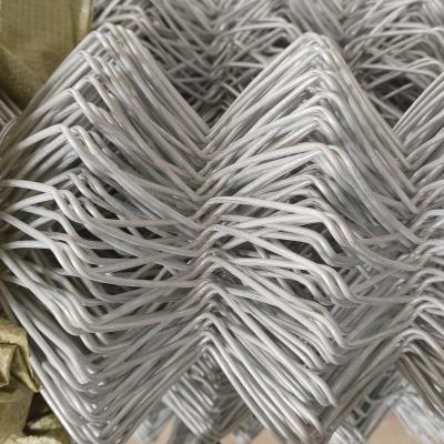 China 8 Fuß galvanisierte Kettenverbindung Zaun Tor mit 1,5-4,5 mm Draht Durchmesser und 0,5-6m Breite zu verkaufen