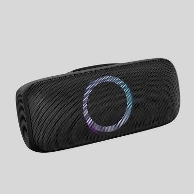 中国 Portable Outdoor Party Speaker with 10 Meters Wireless Range and High Performance 販売のため