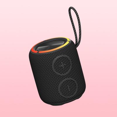 Cina Altoparlante Bluetooth senza fili con batteria da 2500 mAh per un tempo di gioco prolungato in vendita