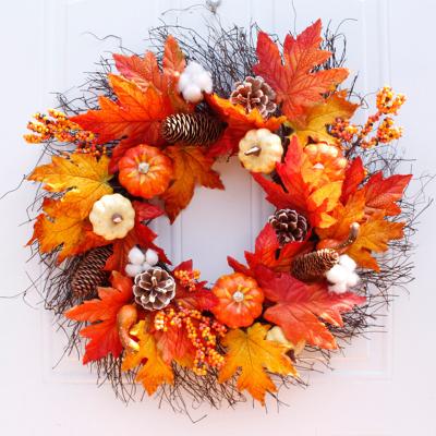 Cina Il Natale artificiale d'attaccatura della decorazione fiorisce la ghirlanda in vendita