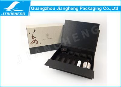 中国 生物分解性の黒いボール紙化粧品のギフト セットのための包装箱の贅沢 販売のため