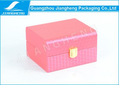 Cina Innaffi il MDF grazioso d'imballaggio delle scatole del profumo di colore rosso/materiale di cuoio di struttura in vendita