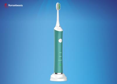 Chine Blanchissant l'adulte de brosse à dents électrique, brosse à dents électrique imperméable à vendre