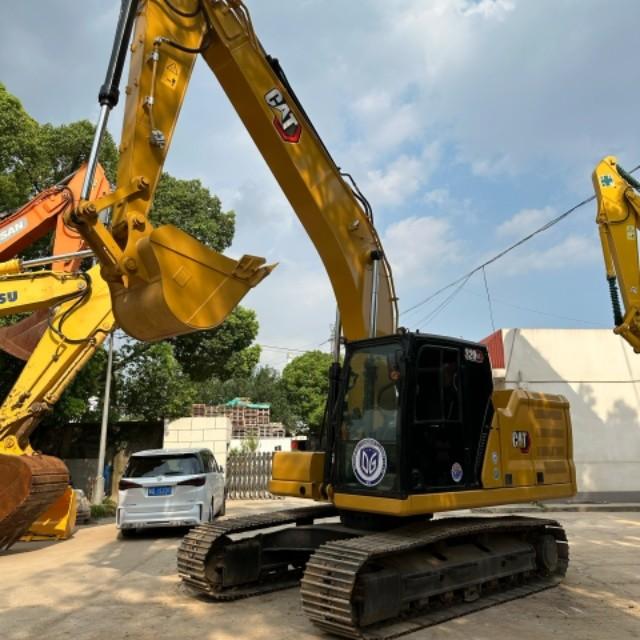Caterpillar 320GC Excavator - Side View
