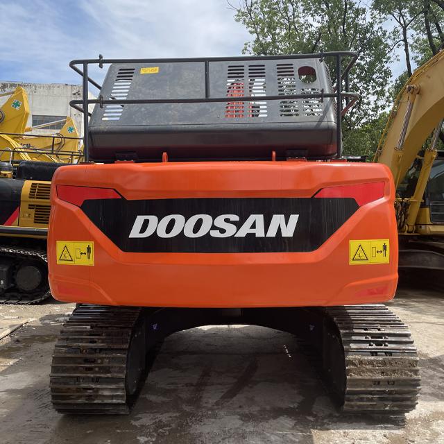 Doosan DX225 Excavator working demonstration