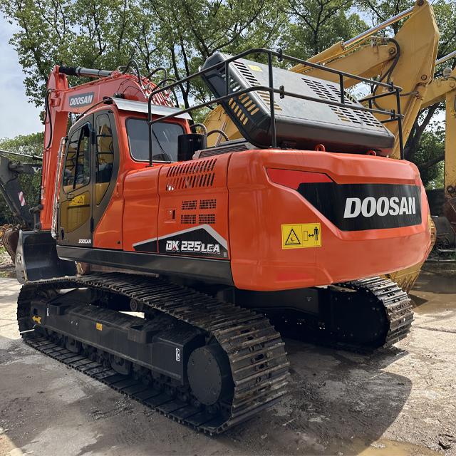 Doosan DX225 Excavator cabin interior