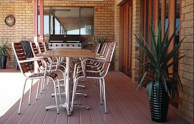 Cina Pavimento ardente anti- di WPC per decorazione dell'interno/all'aperto, nessun Decking di manutenzione in vendita