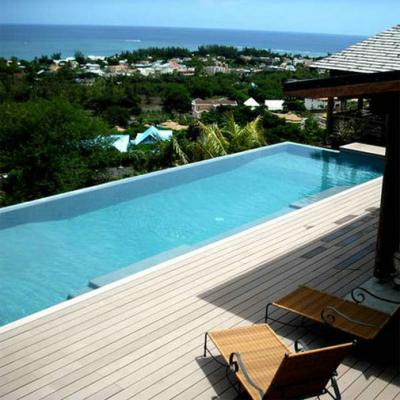 Cina Pavimentazione resistente all'acqua di Decking di WPC riciclabile per la piscina in vendita