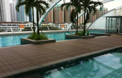 Cina Pavimentazione durevole di Decking di WPC impermeabile per la strada della passeggiata di superficie del grano in vendita
