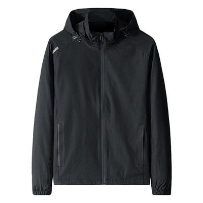 Cina Giacca a vento incappucciata nera 100% dell'abbigliamento dei grandi uomini antivento del cotone in vendita