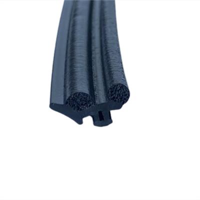 Cina 65±5 Durezza NR Canasta di gomma di tenuta delle porte e delle finestre per il design elastico e il calore in vendita
