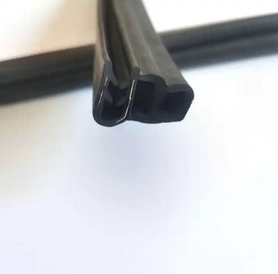 Китай Стальной ремень скелет EPDM шкаф автомобильной уплотнительной ленты для U-образных средних и задних дверей продается