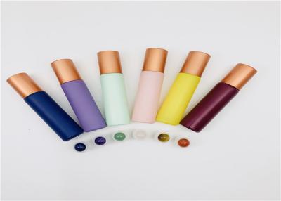 Cina Bottiglie di vetro del rullo dell'olio essenziale, rotolo su progettazione glassata colore delle bottiglie di profumo in vendita