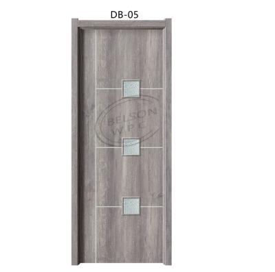 Chine Portes imperméables composées en plastique de salle de bains en bois intérieur WPC de conception de porte de Chambre de BES DB-05 avec la marqueterie de verre de fenêtre à vendre