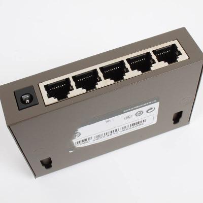 중국 맞춤형 TEG1005D 5 포트 기가비트 스위치 금속 네트워크 모니터링 디콘센터 10/100/1000mbp 스위치 및 개인 곰팡이 판매용