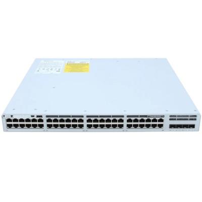 中国 10/100/1000Mbps 送信速さ エスネット スイッチ C 9300L-48T-4G-E デスクトップ用 販売のため